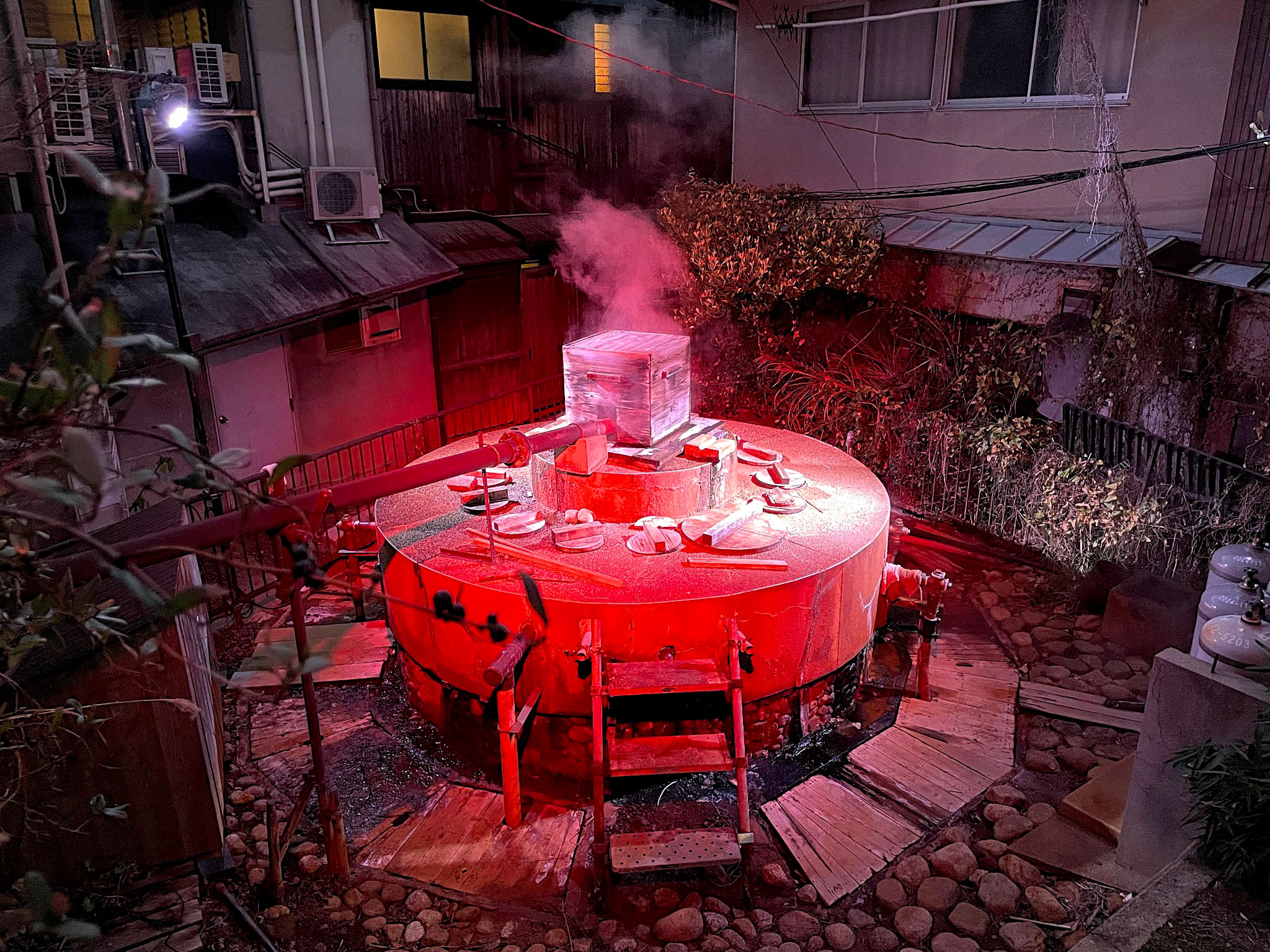 神戸の街に泊まって無料シャトルバスで有馬温泉へショートトリップ！ | Localprime【兵庫県のとっておきの体験を】